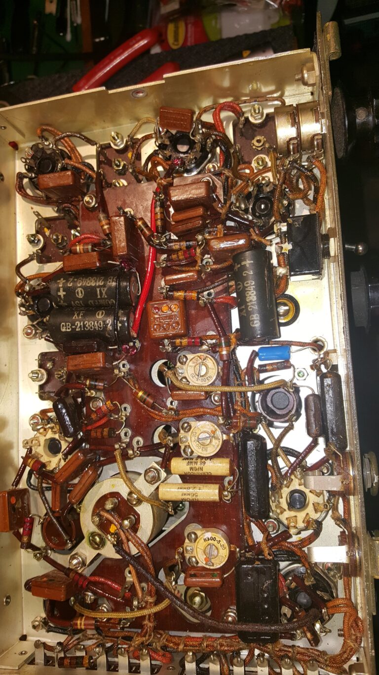 RADIO SET SCR-284 - USRadioguy.com