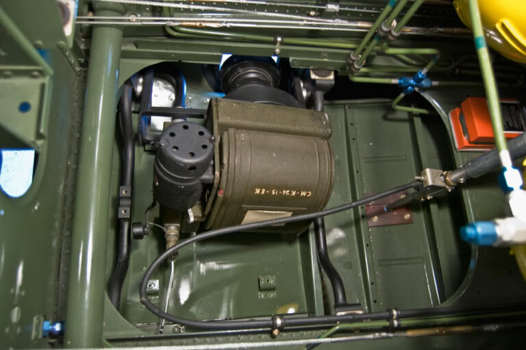 WWII K-24 Aerial Camera - USRadioguy.com